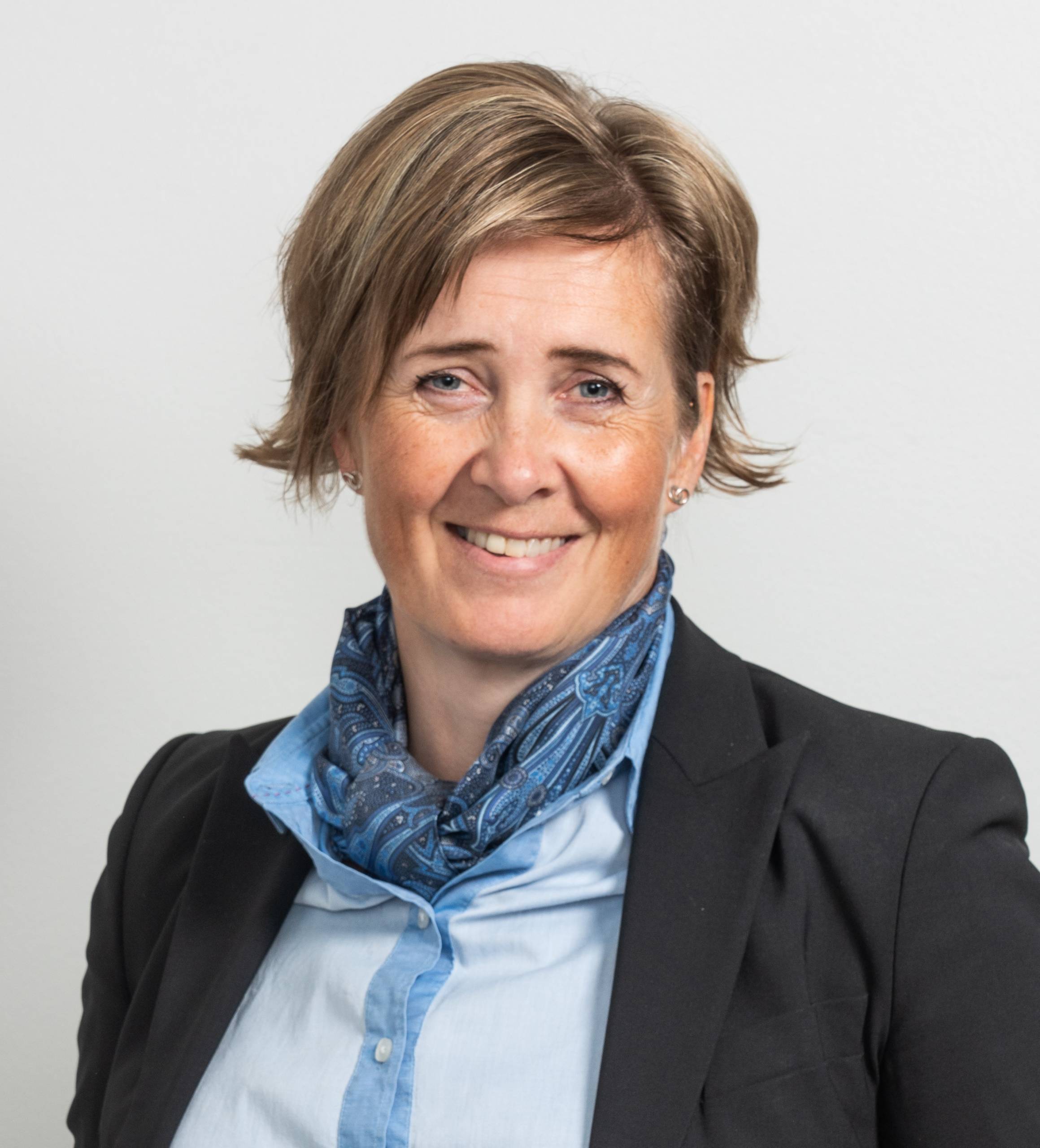 Maakuntahallitus esittää maakuntavaltuustolle, että Anna-Mari Ahonen ...